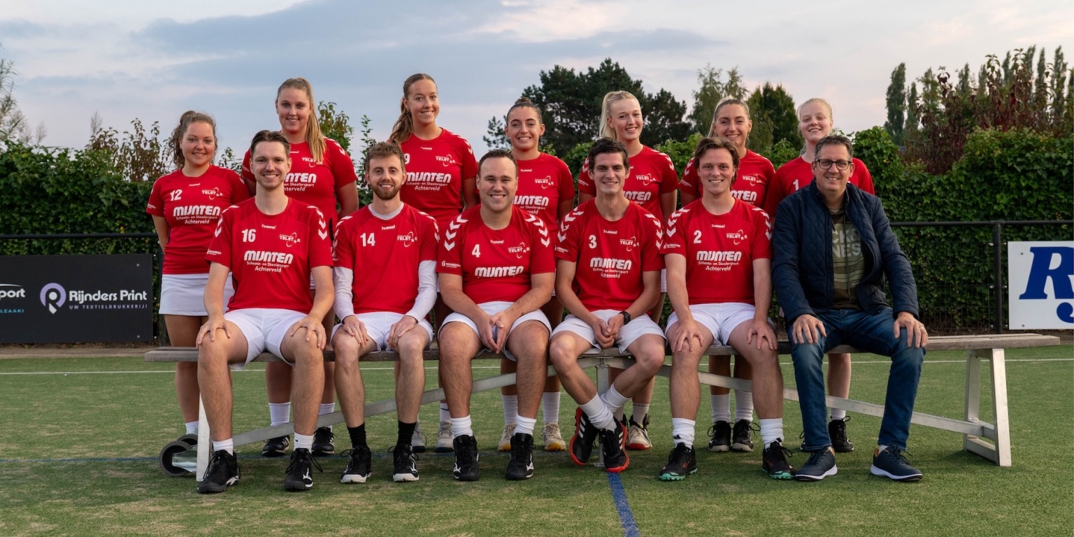 TELSTAR 4 ⋆ KV Telstar/RJJ Keukens